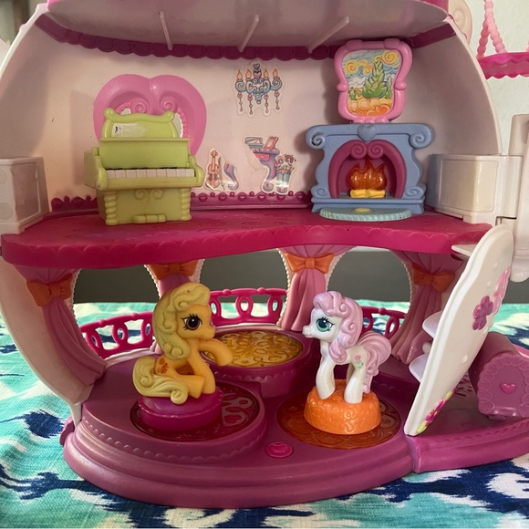 Hasbro | Toys | My Little Pony Pink And White Teapot Playset Mlp | Poshmark